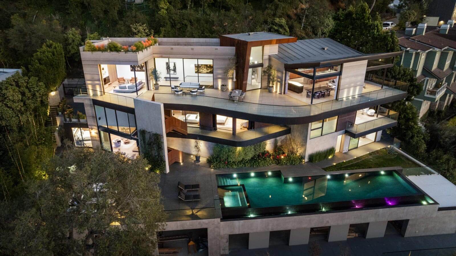 Reserve Luxury Vacation Rentals in Top Destinations | The Maimon Group